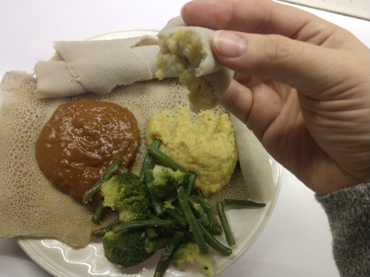 What’s for dinner in Addis? Shiro and injera! | somedayletsvisit
